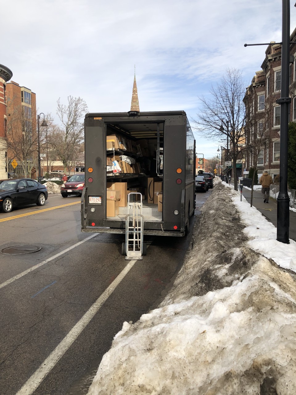 New Research: Impacts of Online Shopping in Massachusetts